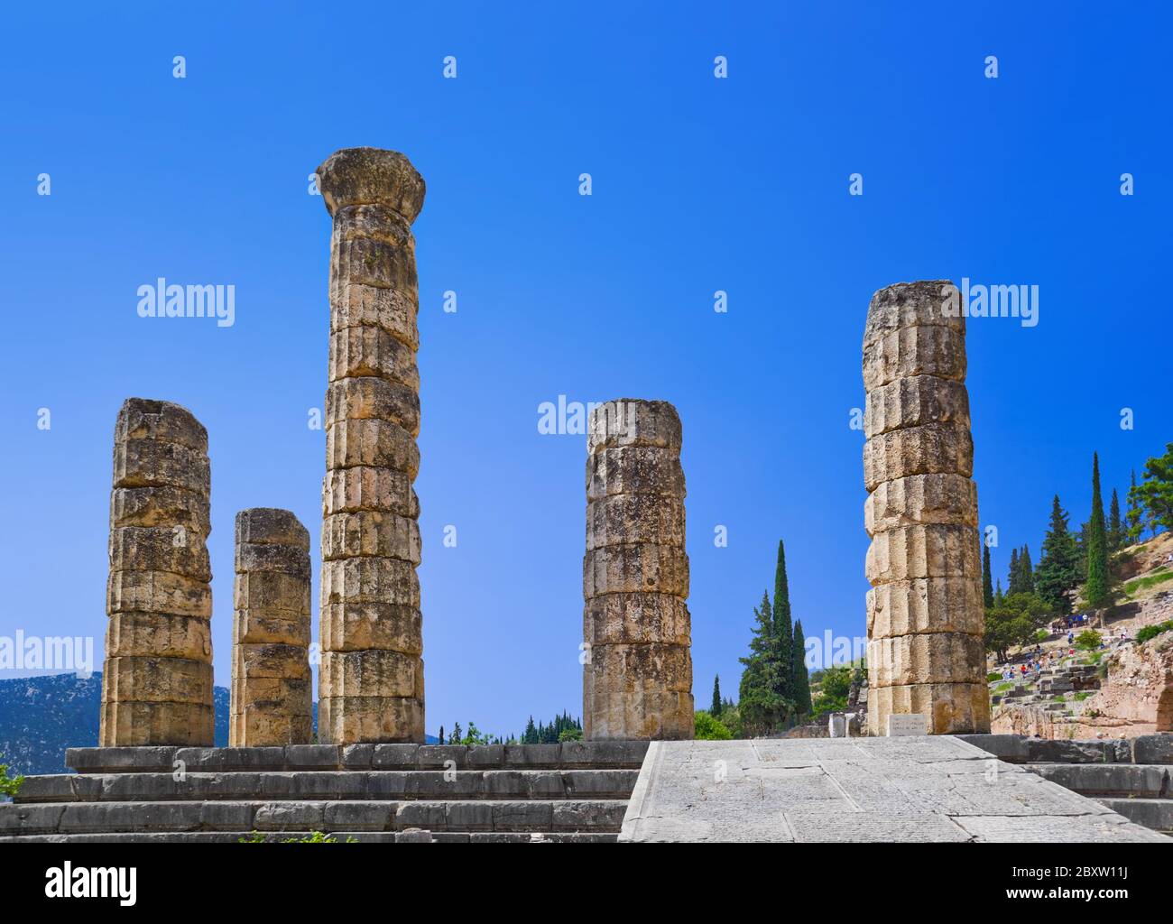 Delphi greece ruins temple hi-res stock photography and images - Alamy