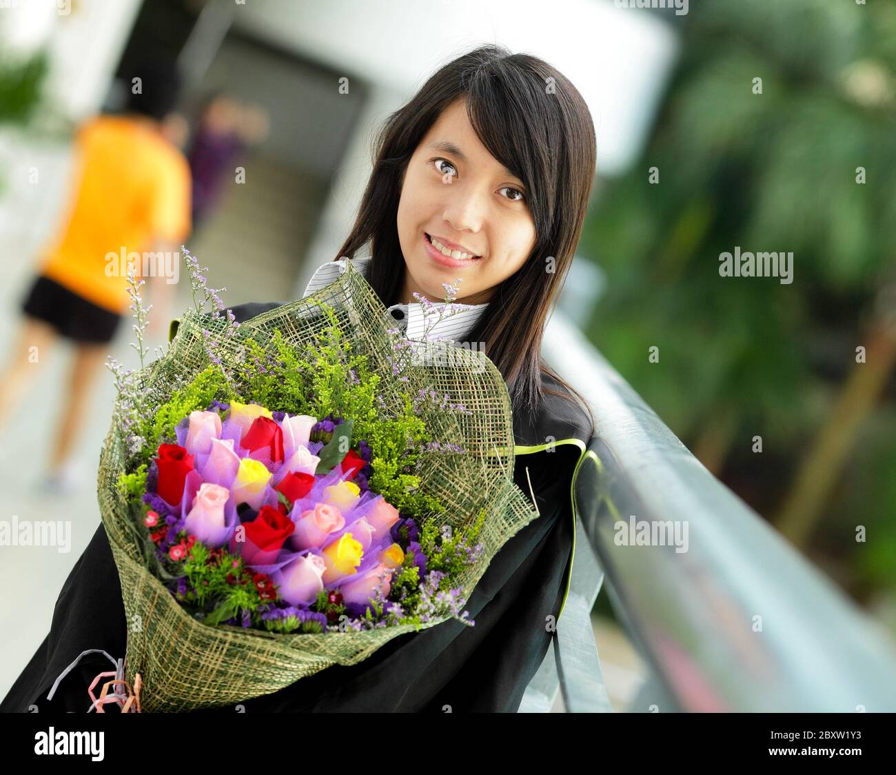 asian girl graduation Stock Photo - Alamy