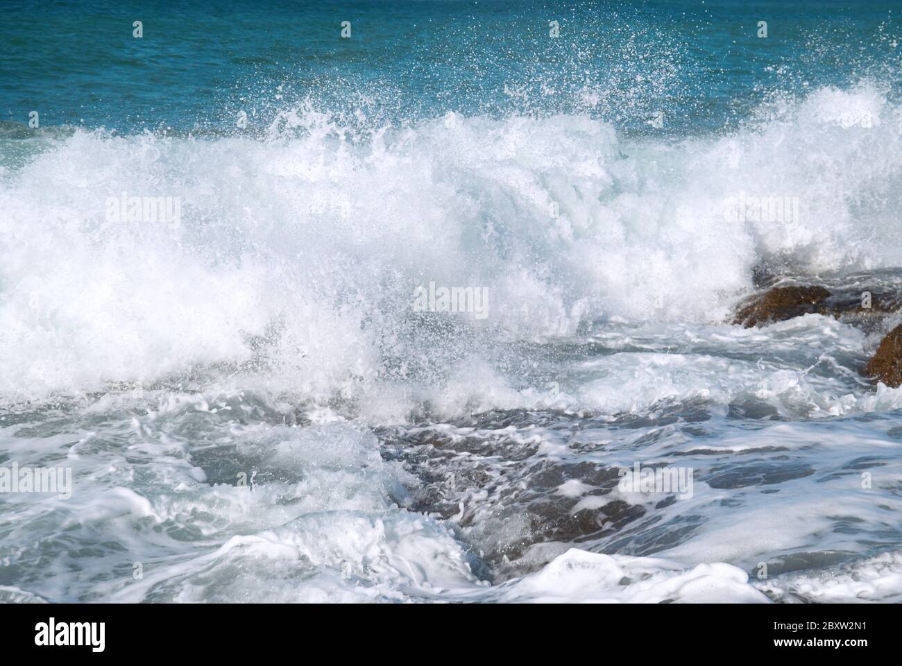 Blu ocean wave hi-res stock photography and images - Alamy