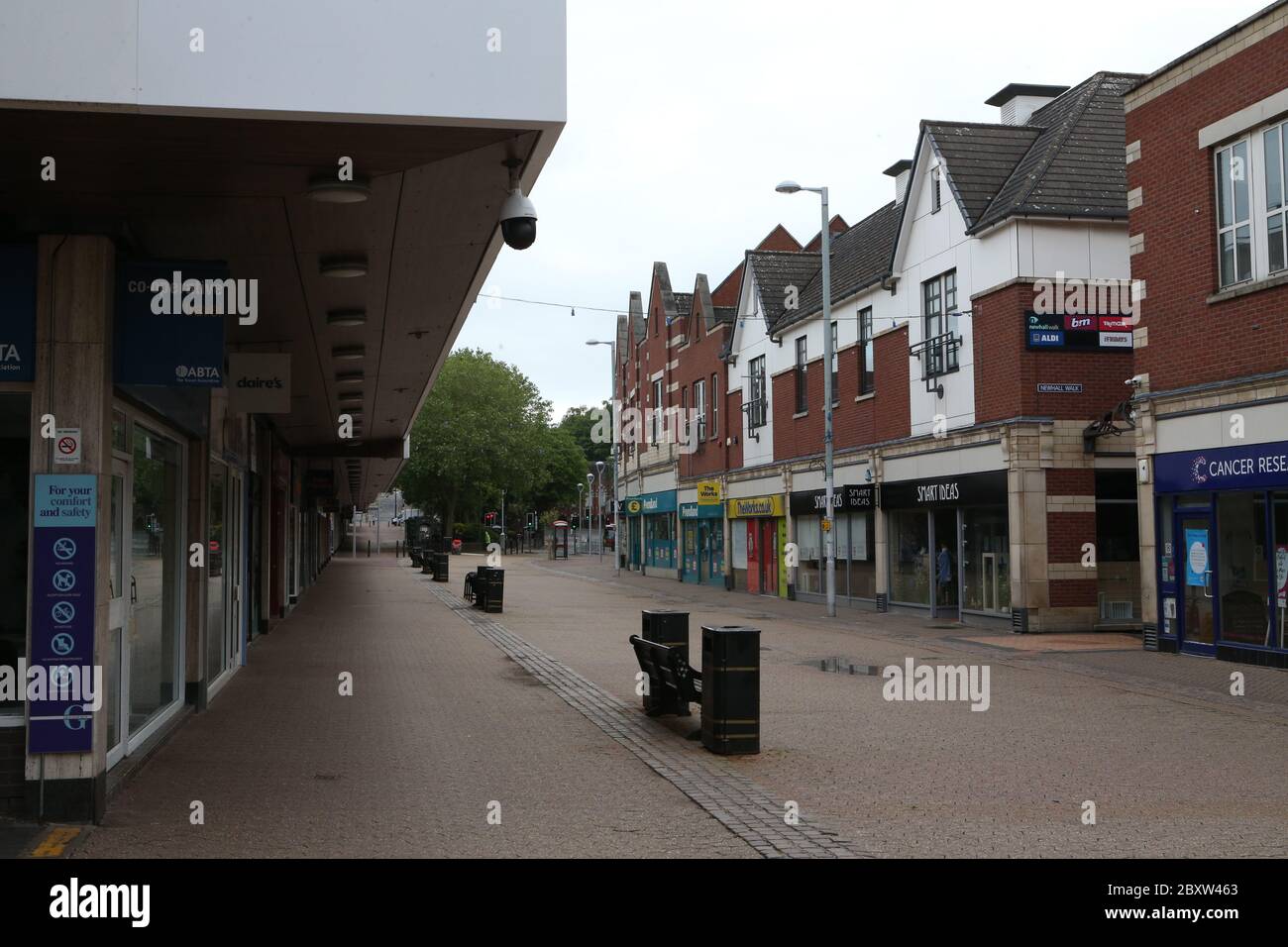 Looking north along the pedestrianised town centre of Sutton Coldfied ...