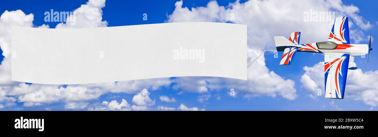 Airplane flying banner hi-res stock photography and images - Alamy
