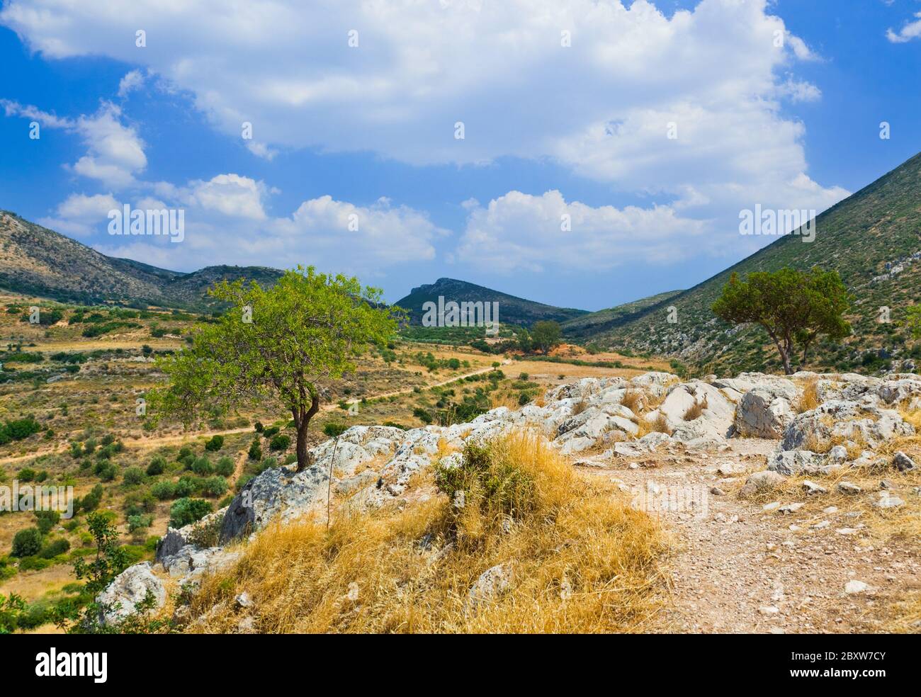 Greek pathway hi-res stock photography and images - Alamy