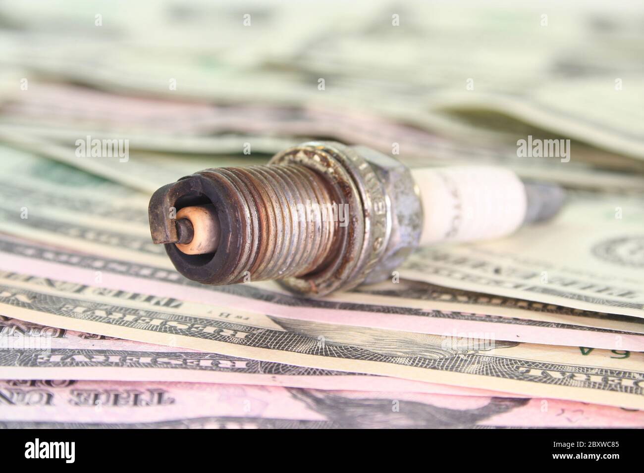 Bad spark plug hi-res stock photography and images - Alamy Bad spark plug hi-res stock photography and images - Alamy