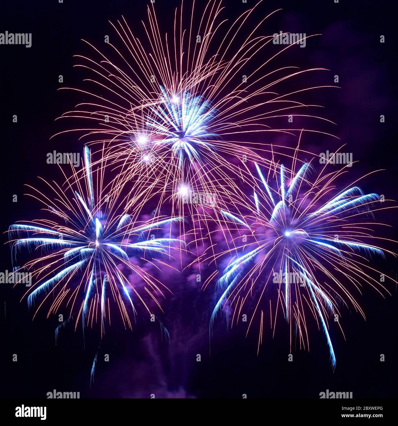 Firework bouquet hi-res stock photography and images - Alamy