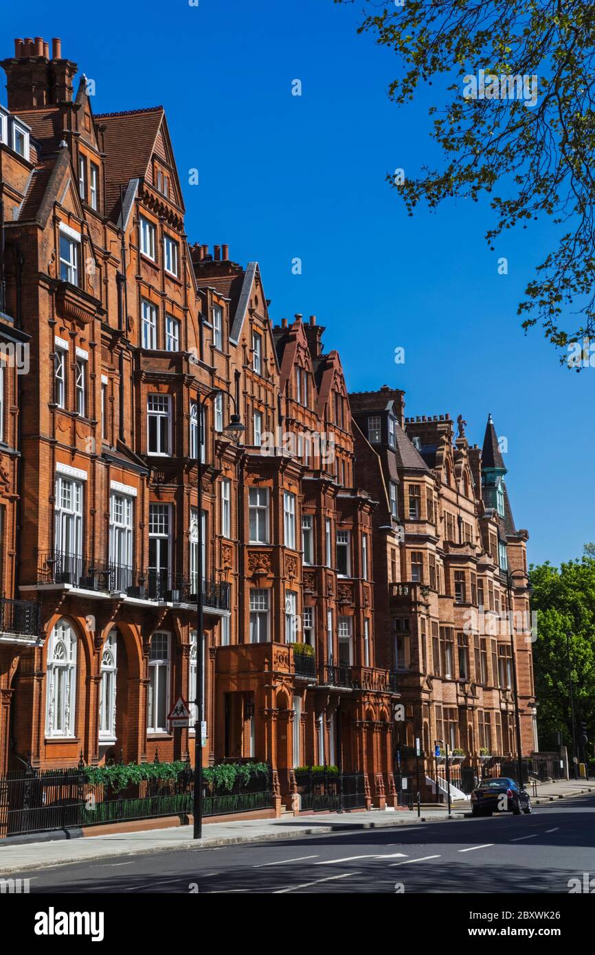 Pont street london hi-res stock photography and images - Alamy