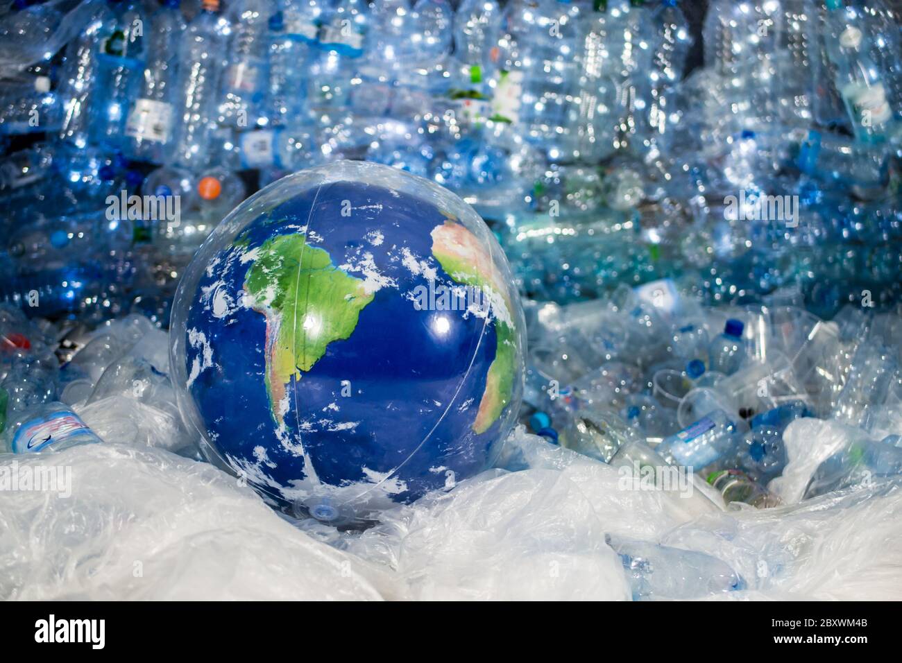 Plastic map garbage hi-res stock photography and images - Alamy