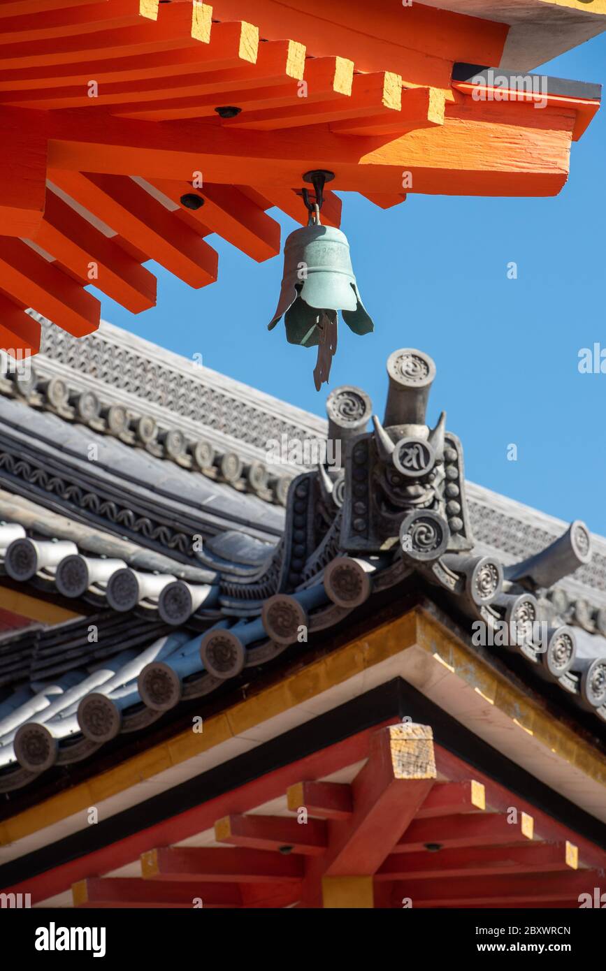 Roof detail ofKiyomizu-dera shrine in Kyoto, Japan Stock Photo - Alamy