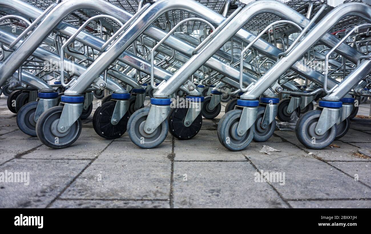 Close up wheels hi-res stock photography and images - Alamy