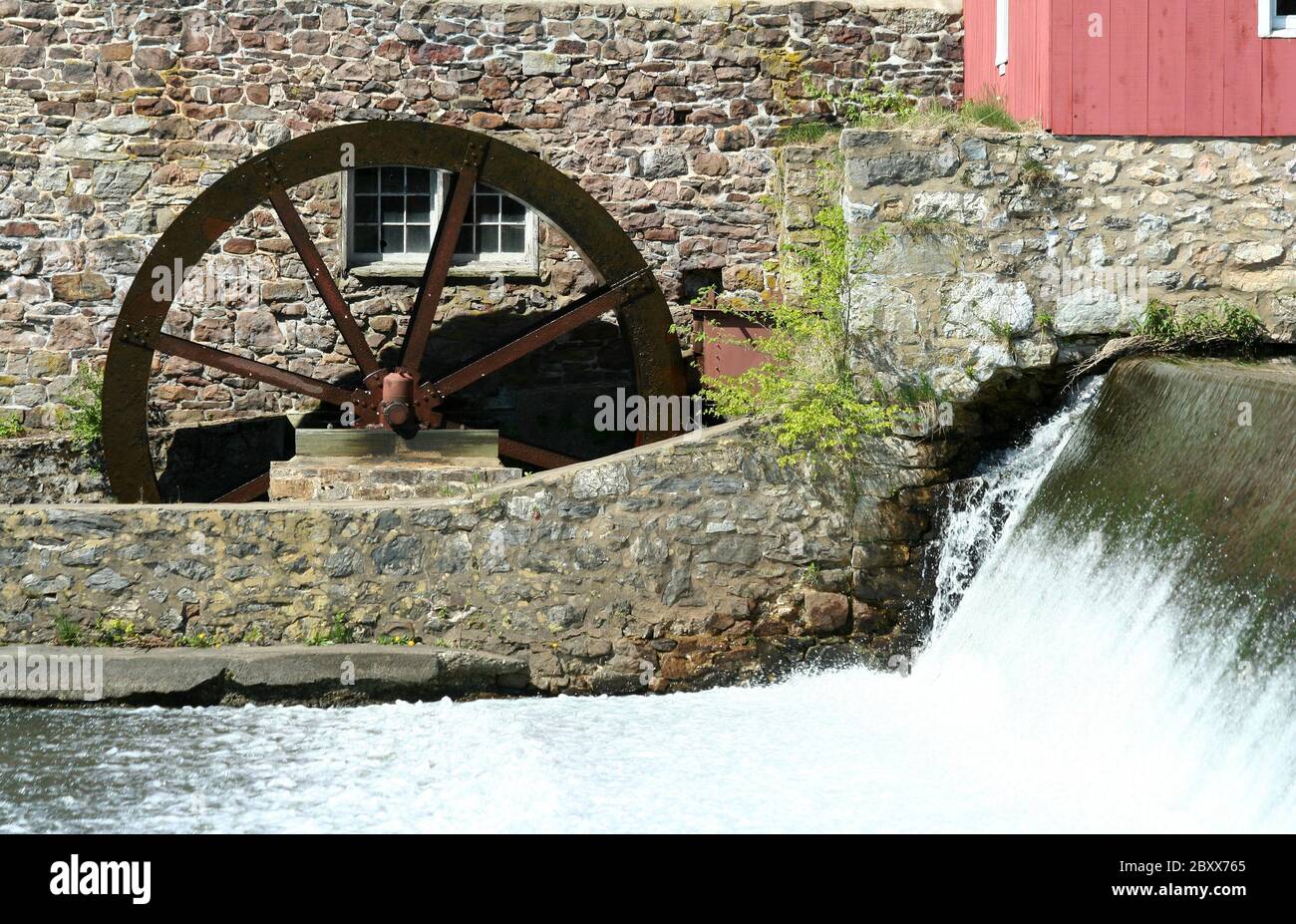 Water powered grist mill hi-res stock photography and images - Alamy