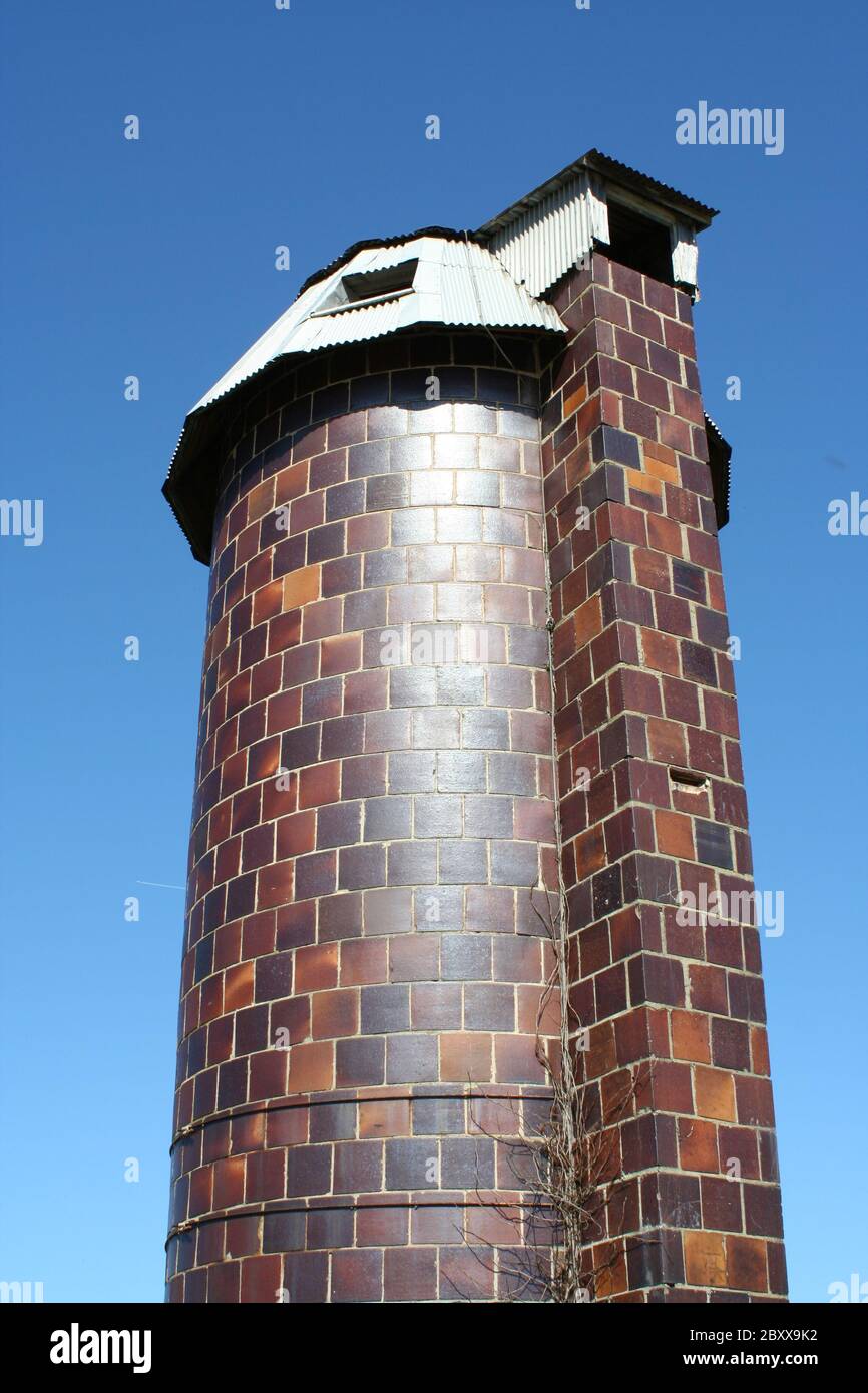 Old silo hi-res stock photography and images - Alamy