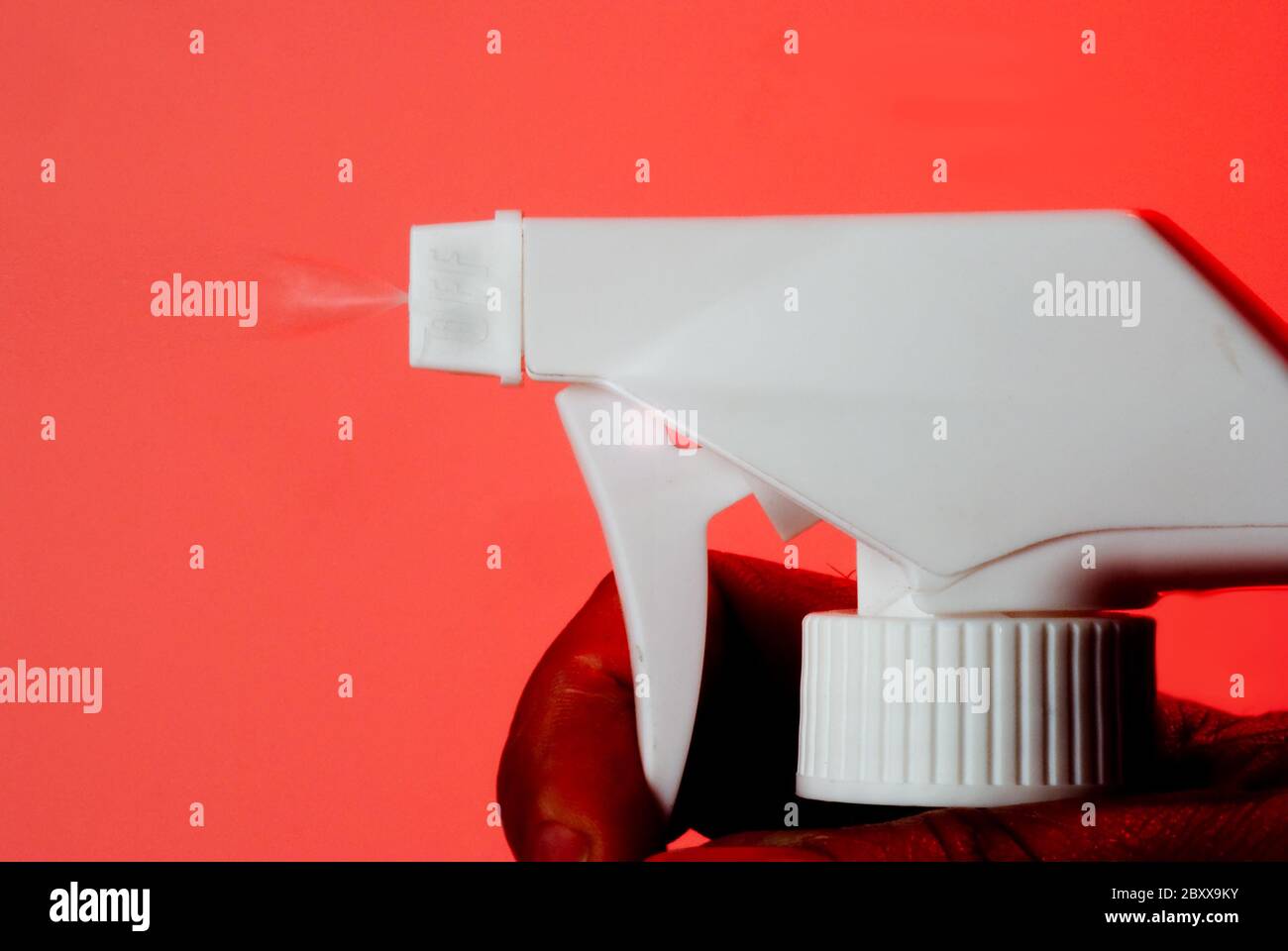 Bleach spray hi-res stock photography and images - Alamy