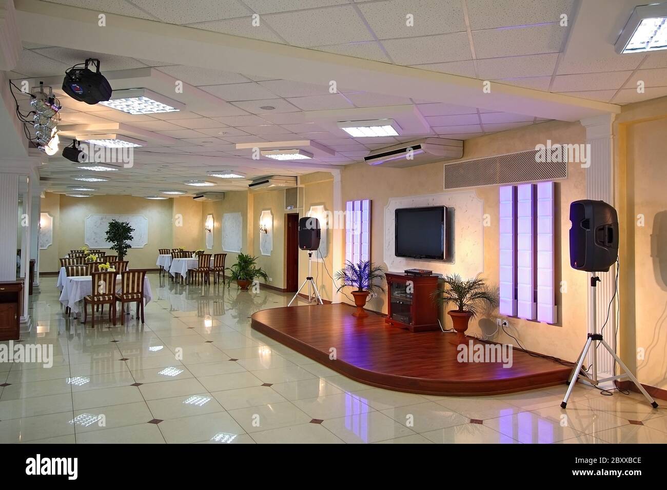 Cafe corridor hi-res stock photography and images - Alamy