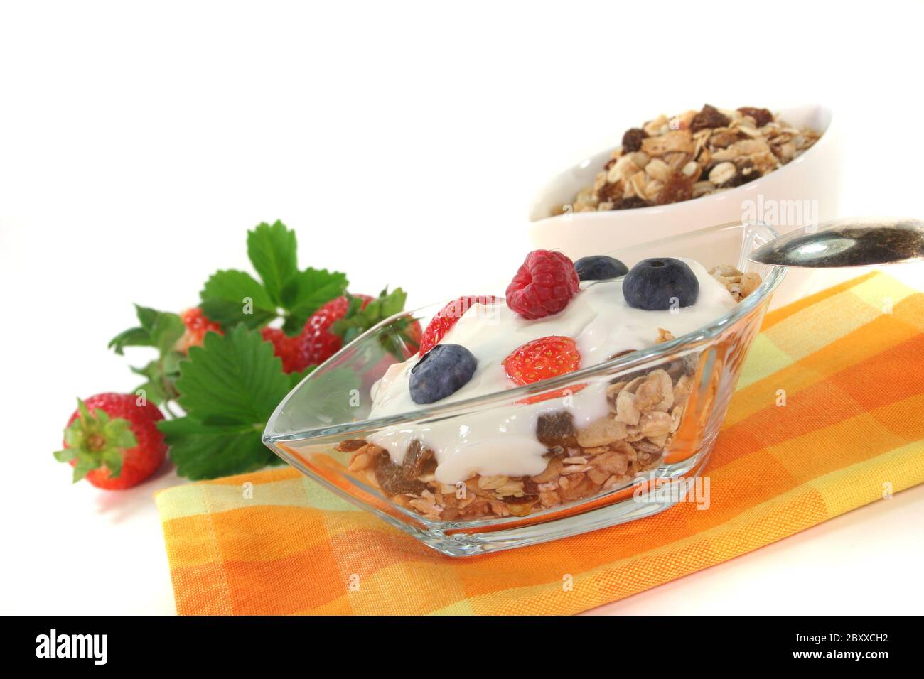 Yoghurt, fruit and nuts hi-res stock photography and images - Alamy