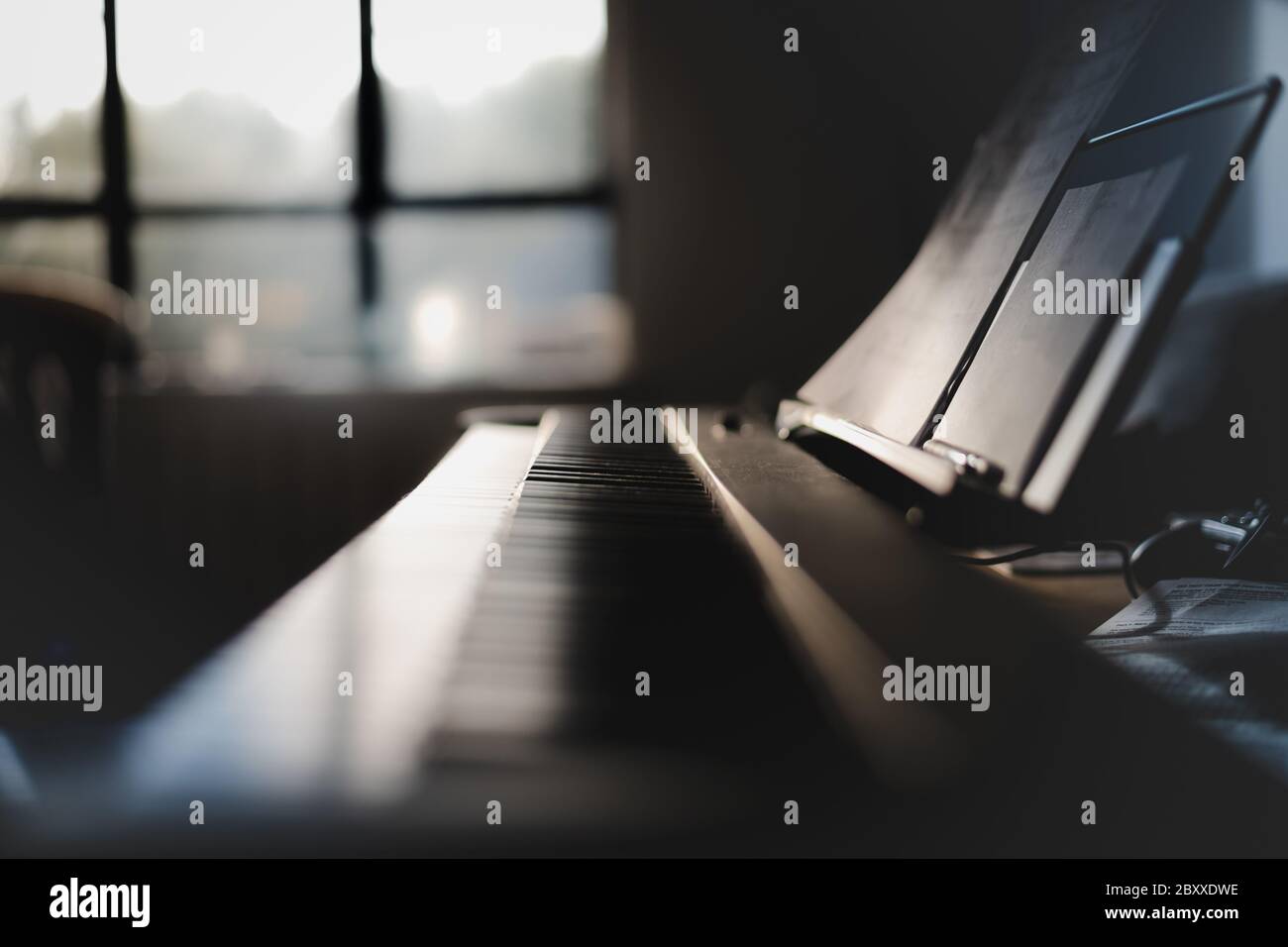 88 keys hi-res stock photography and images - Alamy