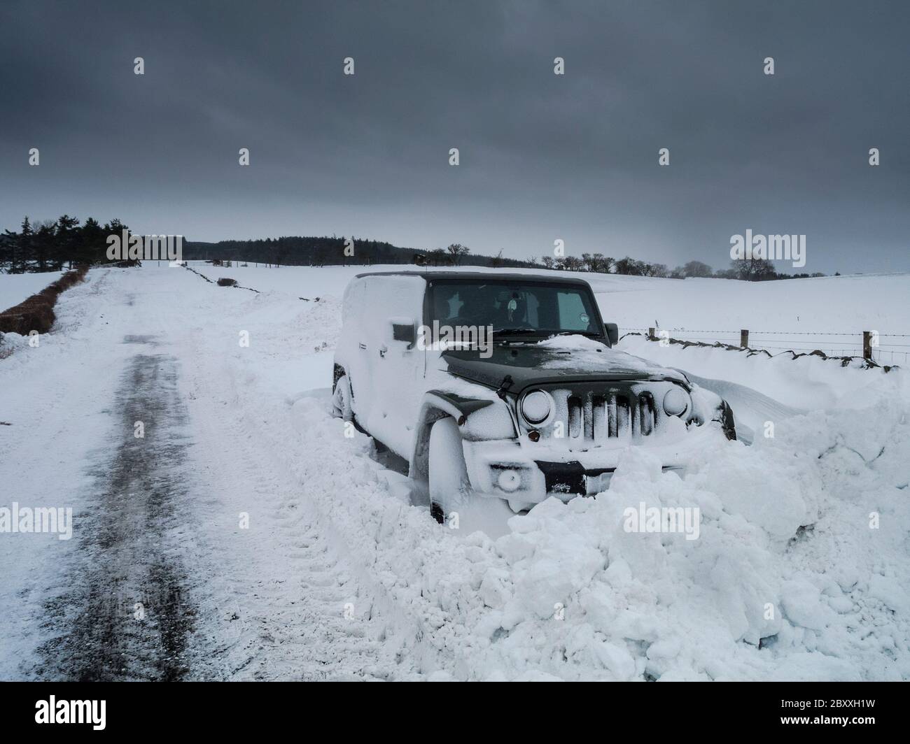 Expedition vehicle hi-res stock photography and images - Alamy