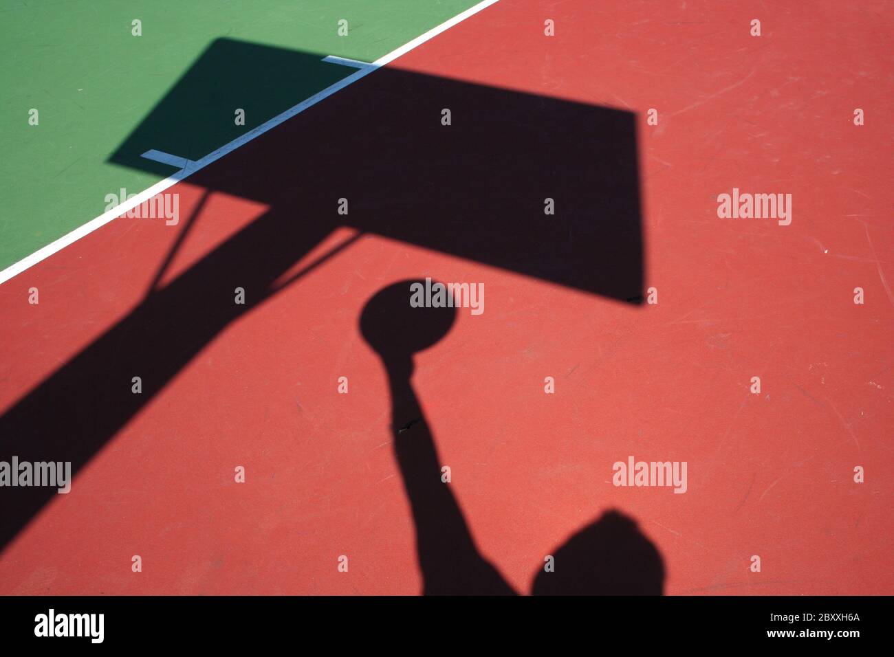 Basketball lay up competition hi-res stock photography and images - Alamy