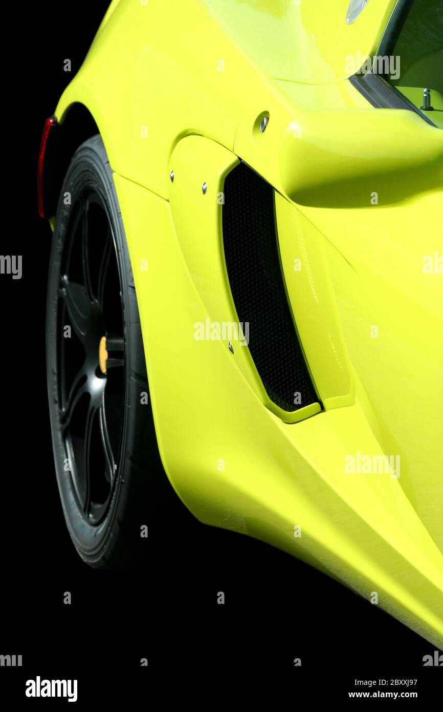 Black and yellow car hi-res stock photography and images - Alamy