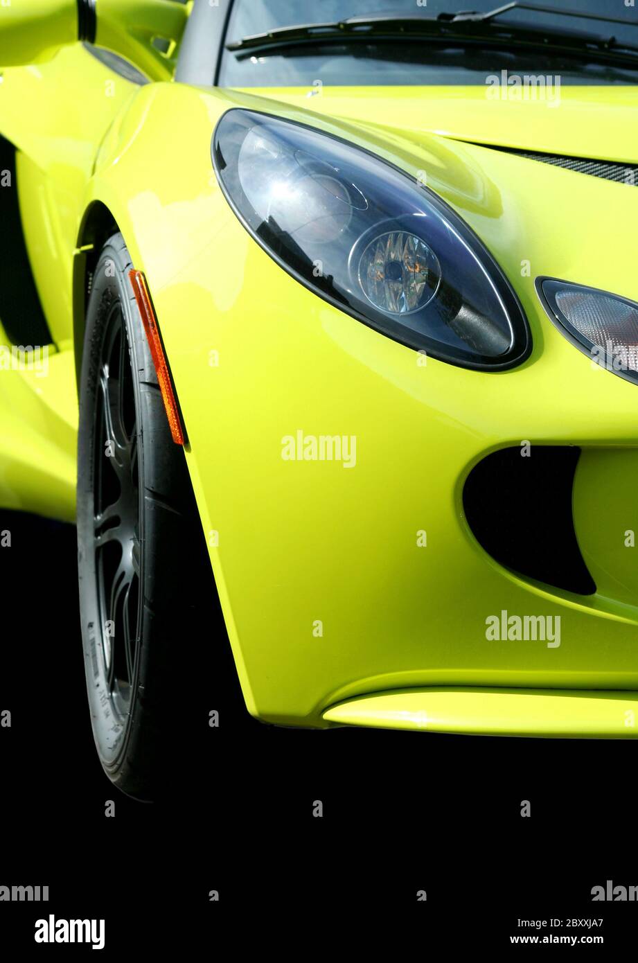 Yellow and black car hi-res stock photography and images - Alamy