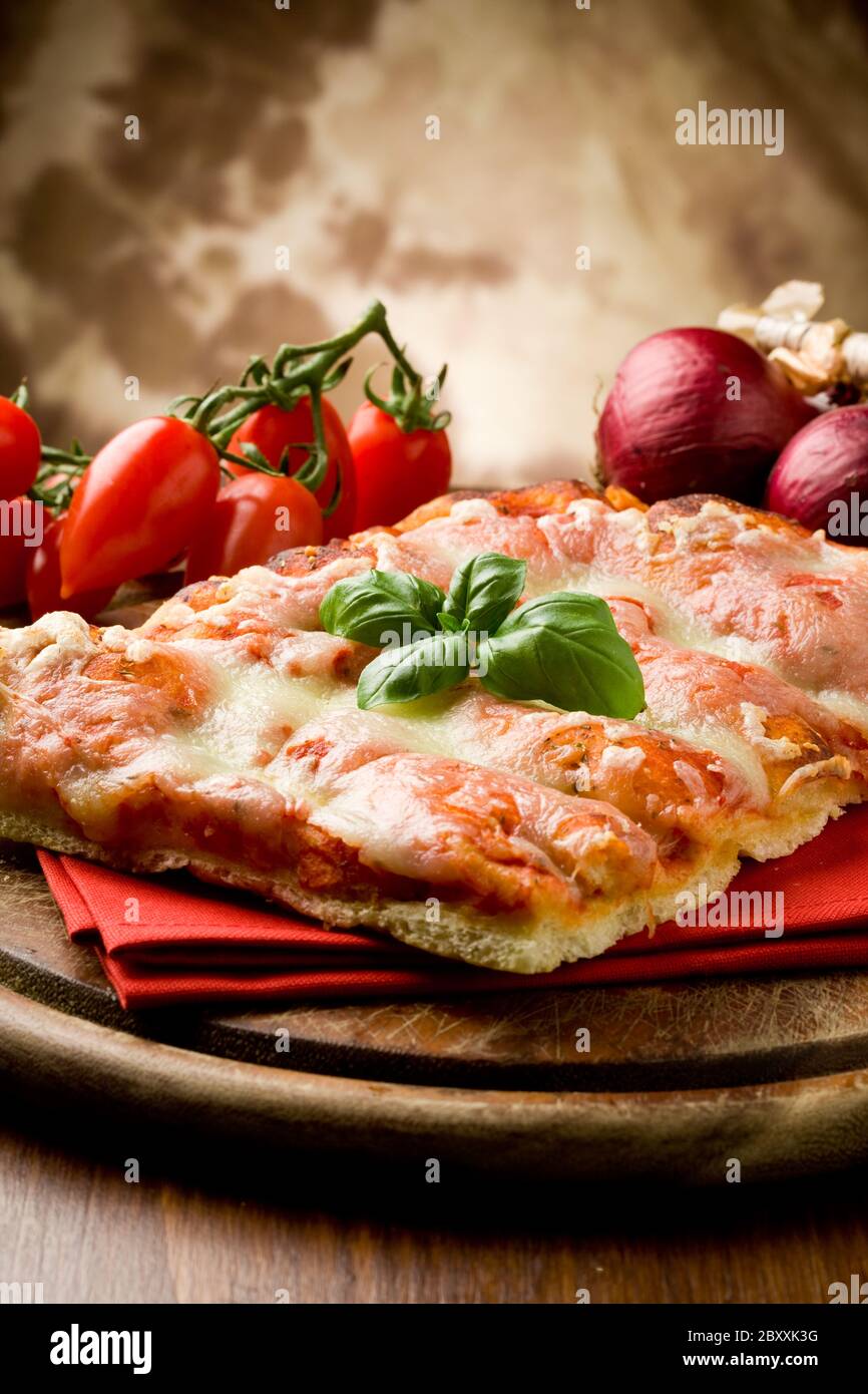 Pizza margherita hi-res stock photography and images - Alamy