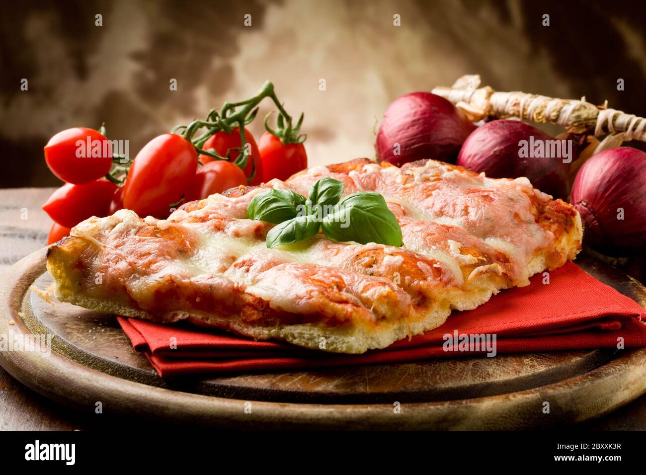 Pizza margherita hi-res stock photography and images - Alamy