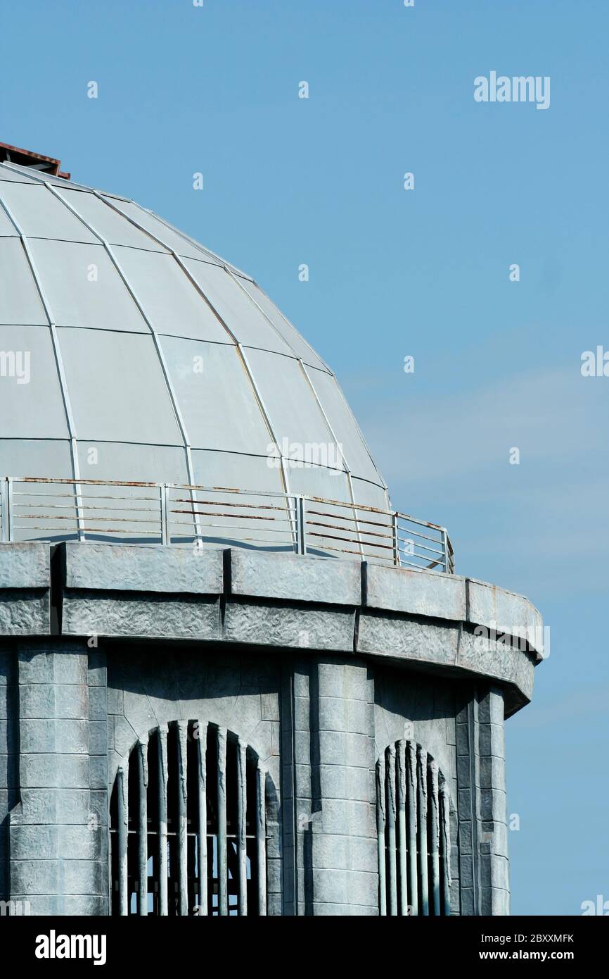 Blue dome building hi-res stock photography and images - Alamy