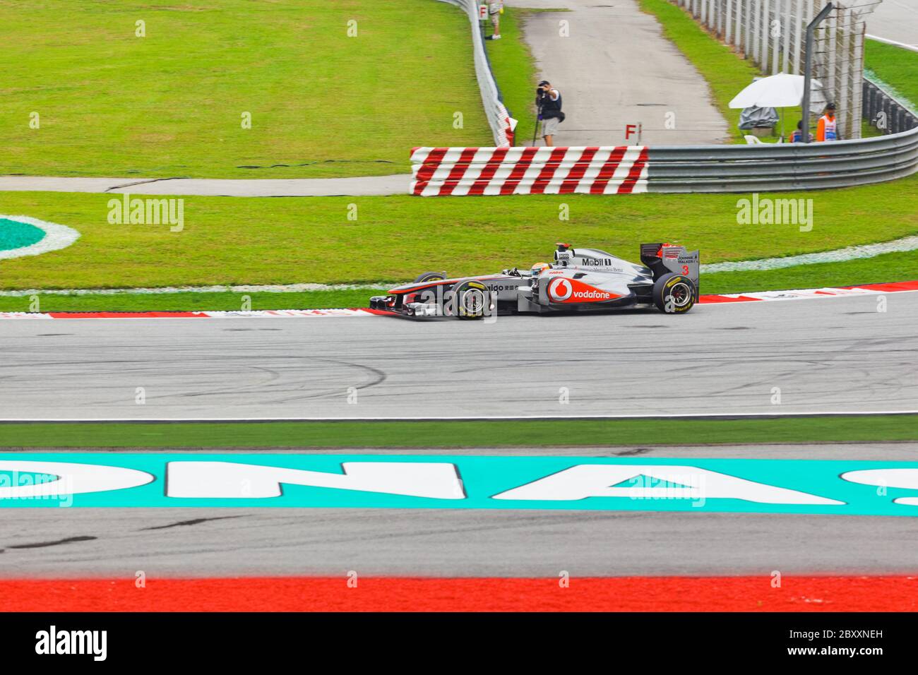 Lewis hamilton mercedes finish hi-res stock photography and images - Alamy