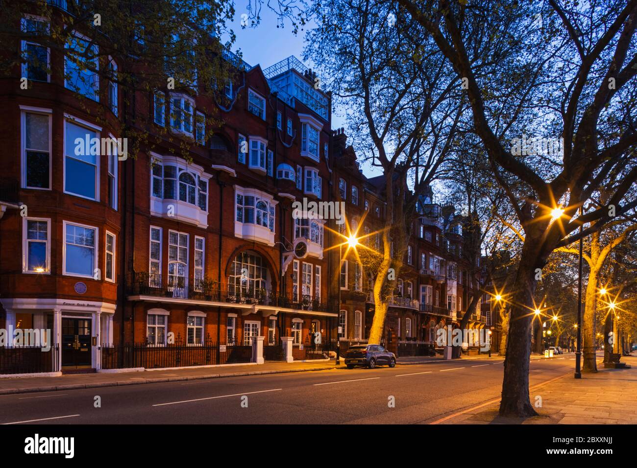 Chelsea cheyne walk hi-res stock photography and images - Alamy