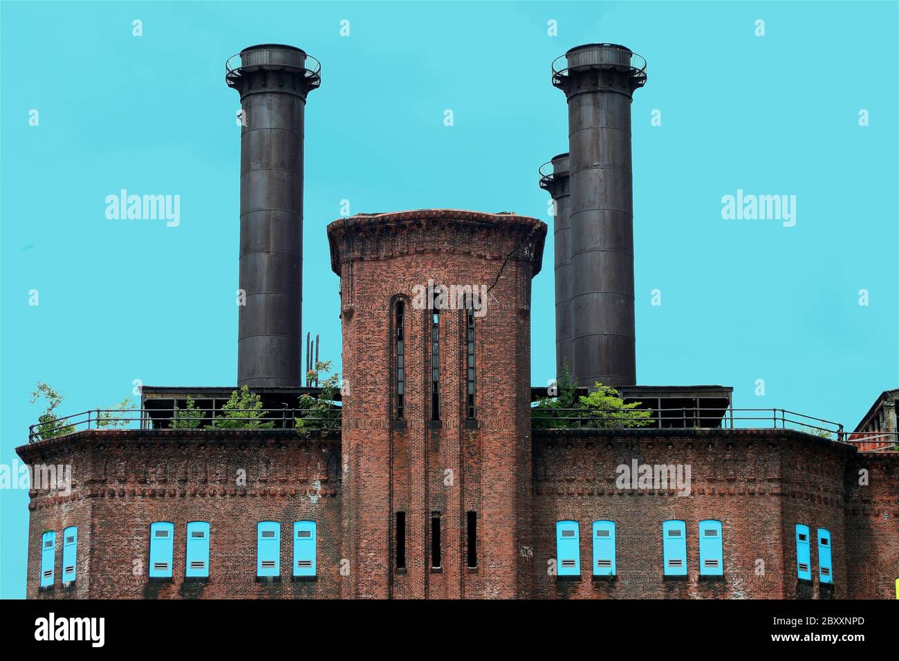 Old blue building hi-res stock photography and images - Alamy