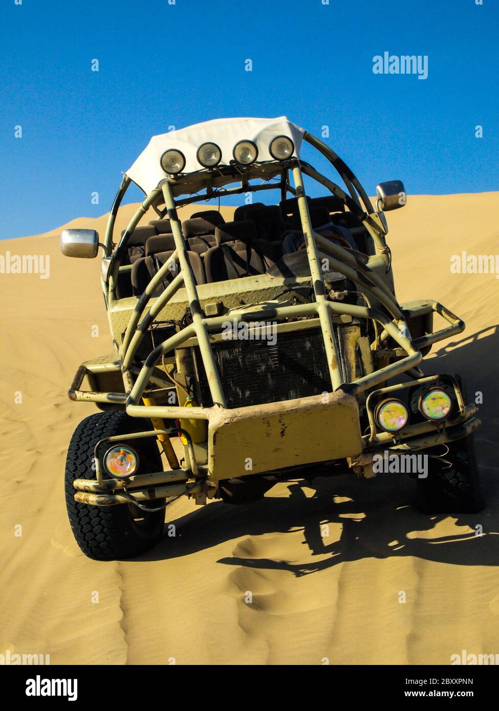 Dune buggy desert landscape hi-res stock photography and images - Alamy