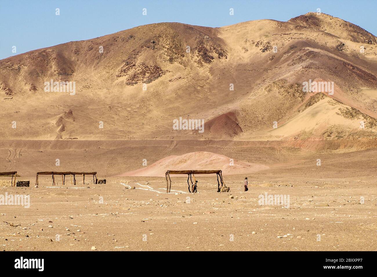 Nazca burial hi-res stock photography and images - Alamy