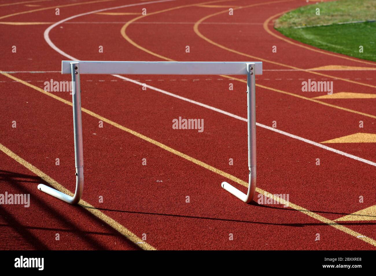 Hurdlejumping hi-res stock photography and images - Alamy