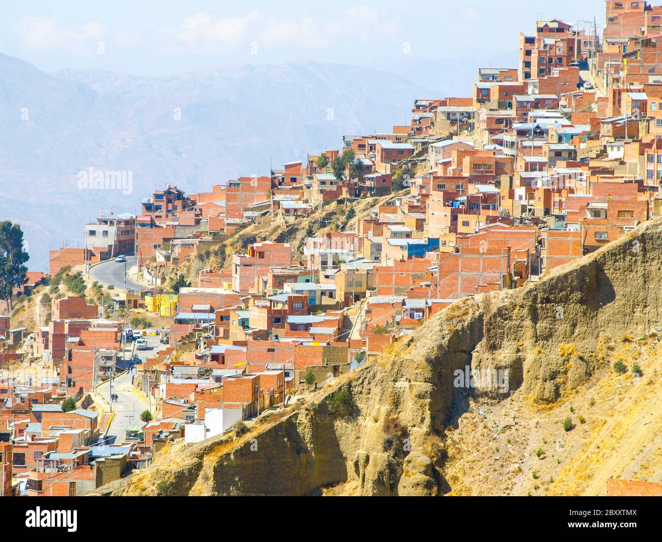 Slum houses hi-res stock photography and images - Alamy