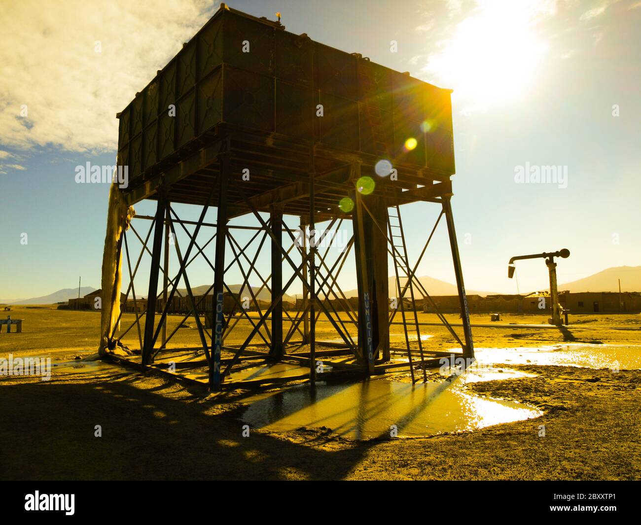 Railroad water tank hi-res stock photography and images - Alamy
