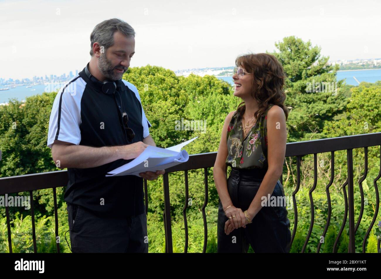 THE KING OF STATEN ISLAND, from left: director Judd Apatow, Marisa ...
