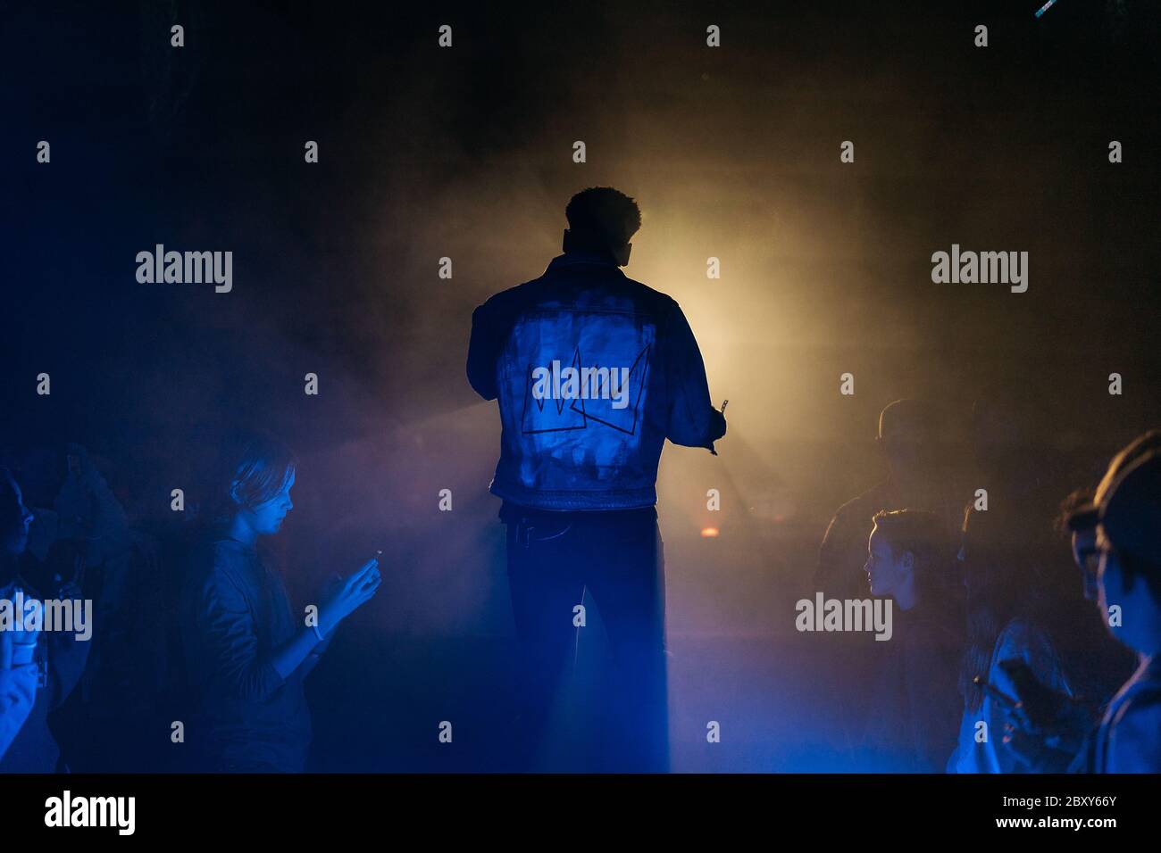 Music life concert hi-res stock photography and images - Alamy