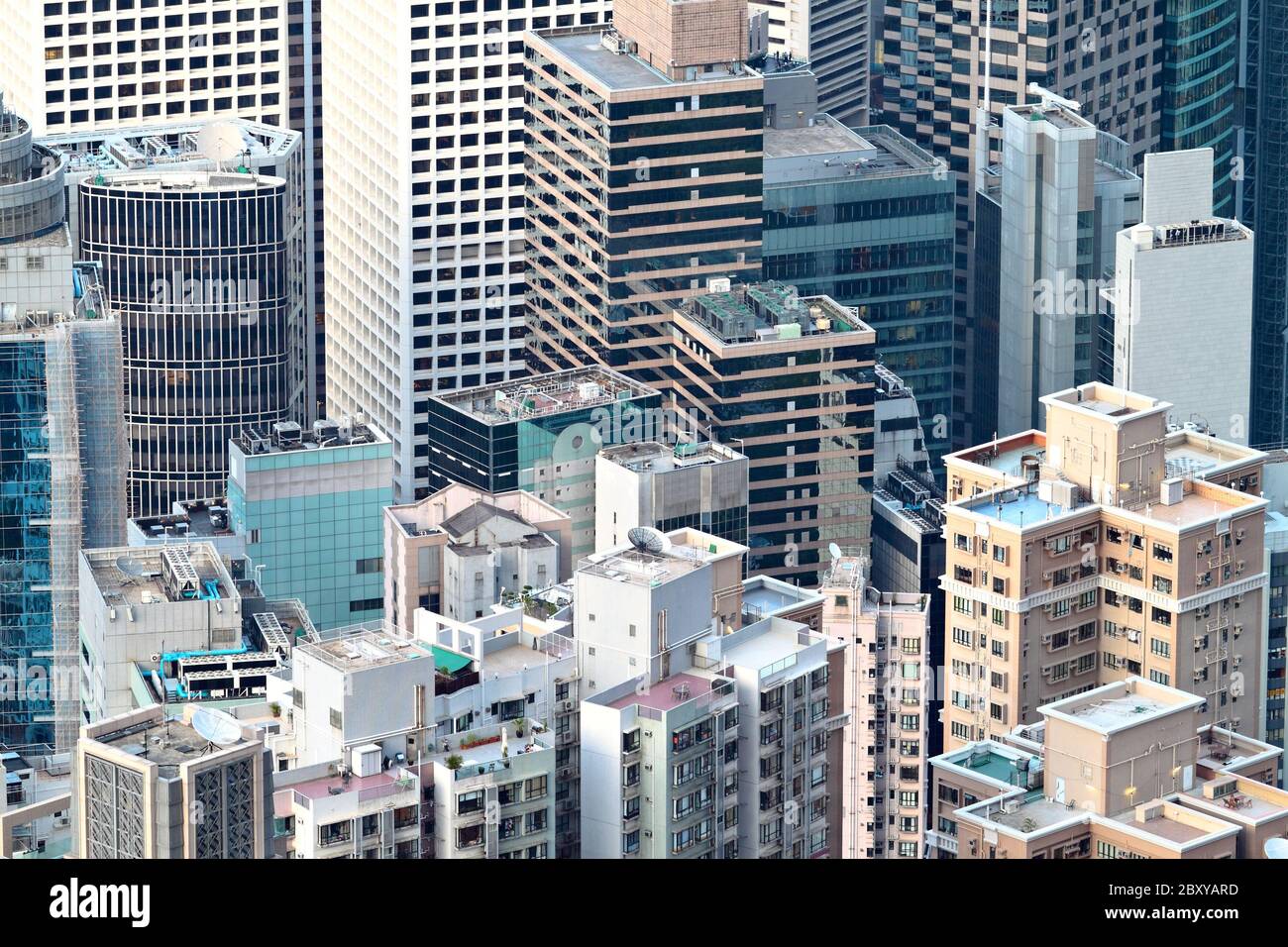 Crowded apartment hi-res stock photography and images - Alamy