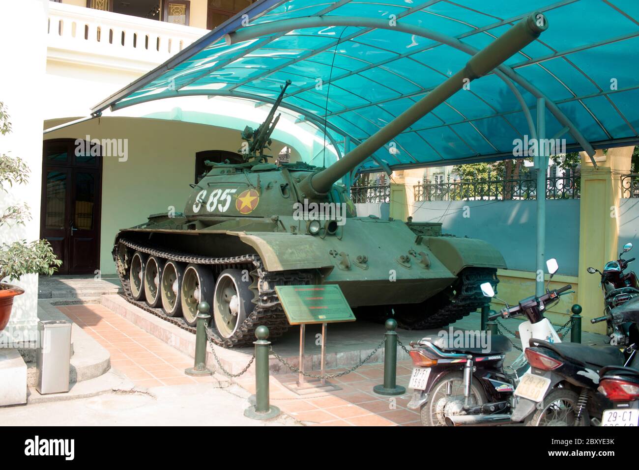 The Soviet-made T-54B tank 985 on display at the Vietnam Military ...
