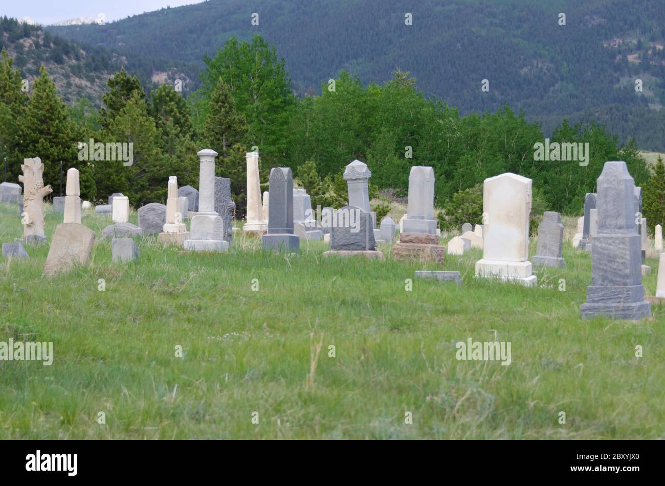 Free mason tombstone hi-res stock photography and images - Alamy