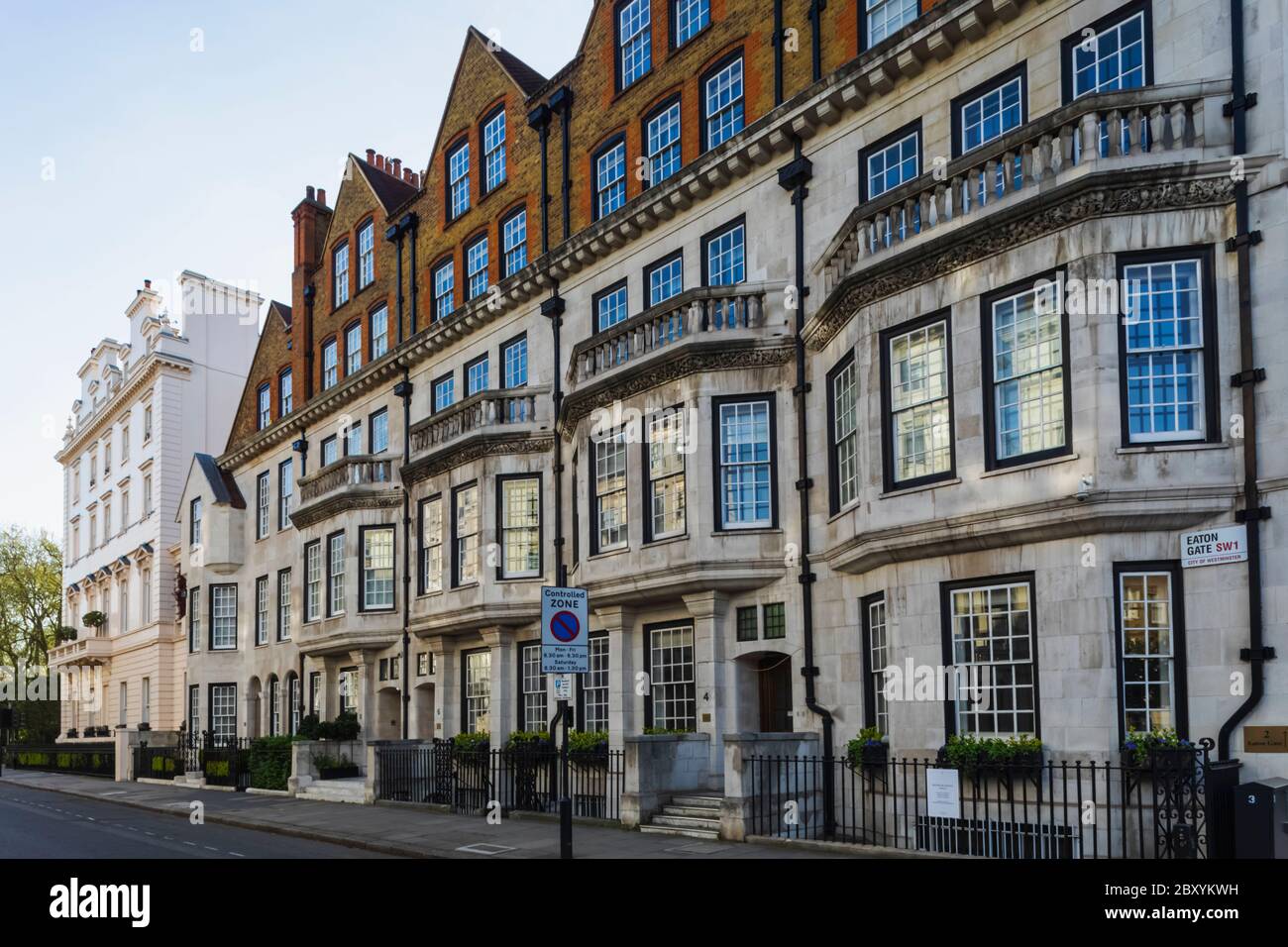 Eaton gate london hi-res stock photography and images - Alamy