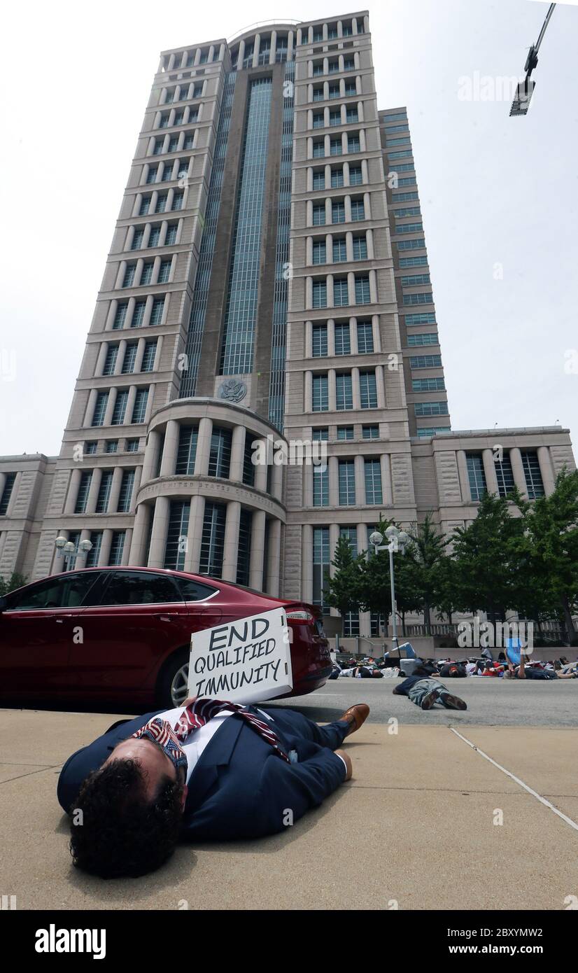 Thomas eagleton federal courthouse hi-res stock photography and images ...