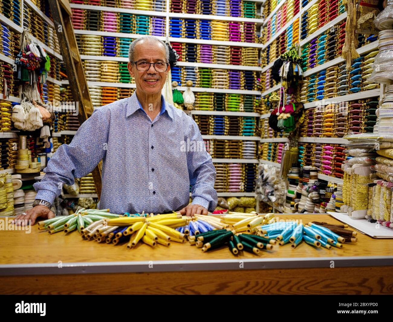 Silk merchant hi-res stock photography and images - Alamy