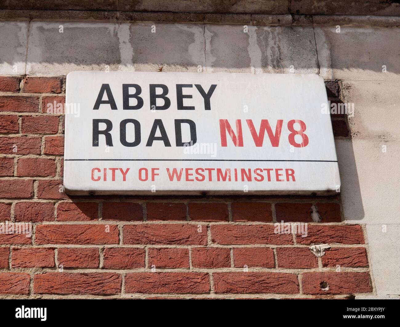 Beatles 1969 album abbey road hi-res stock photography and images - Alamy