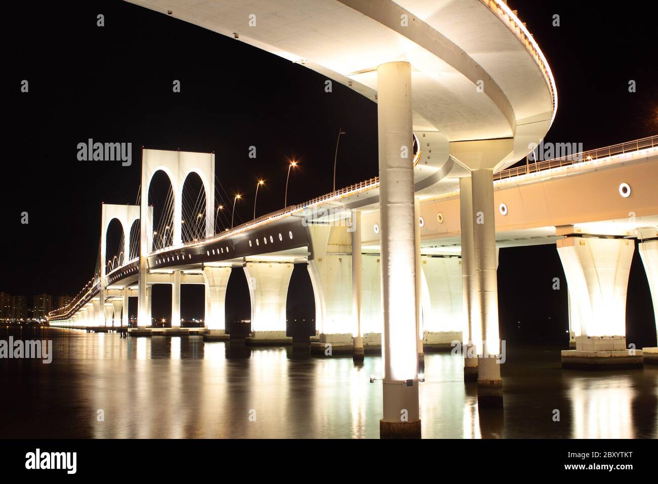 Pearl river delta bridge construction hi-res stock photography and ...