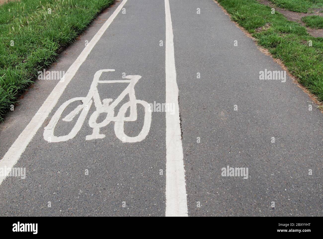 Bycycle sign hi-res stock photography and images - Alamy