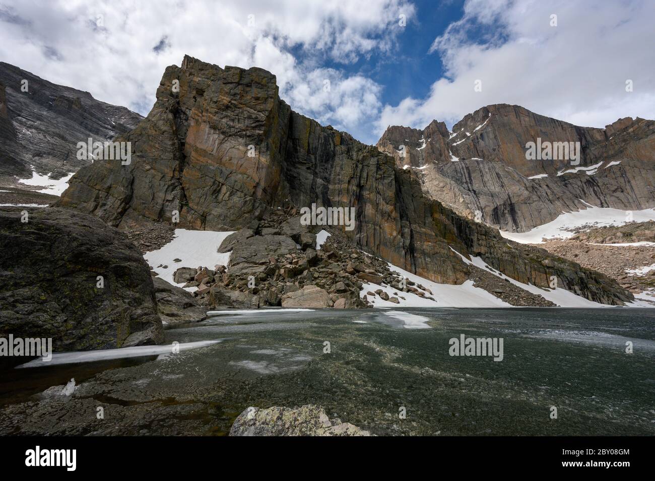 Chasm Lake Rocky High Resolution Stock Photography and Images - Alamy