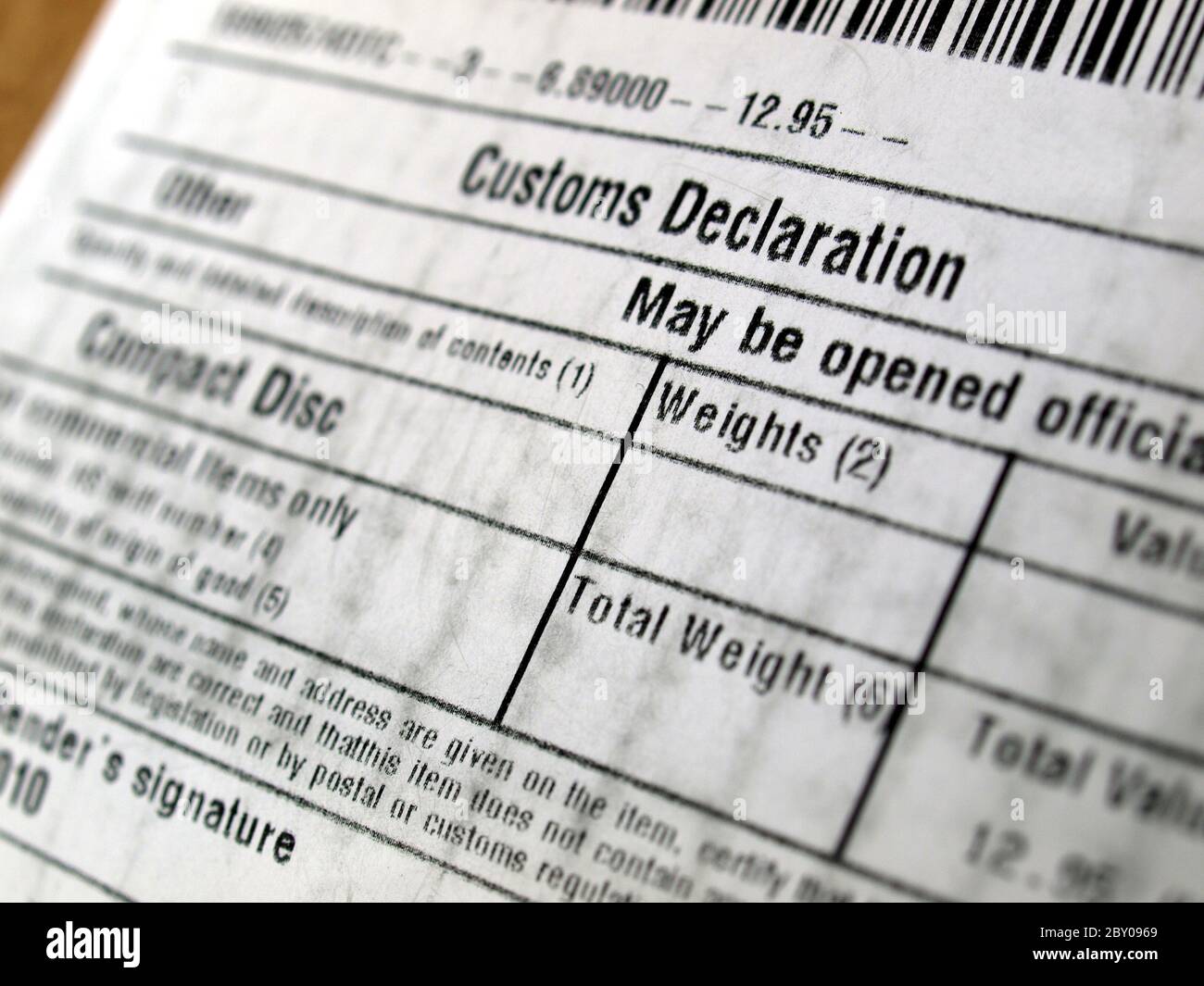 Customs declaration label hi-res stock photography and images - Alamy