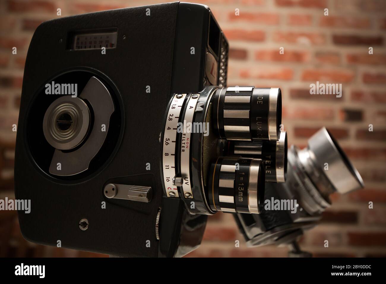 old movie camera Stock Photo - Alamy