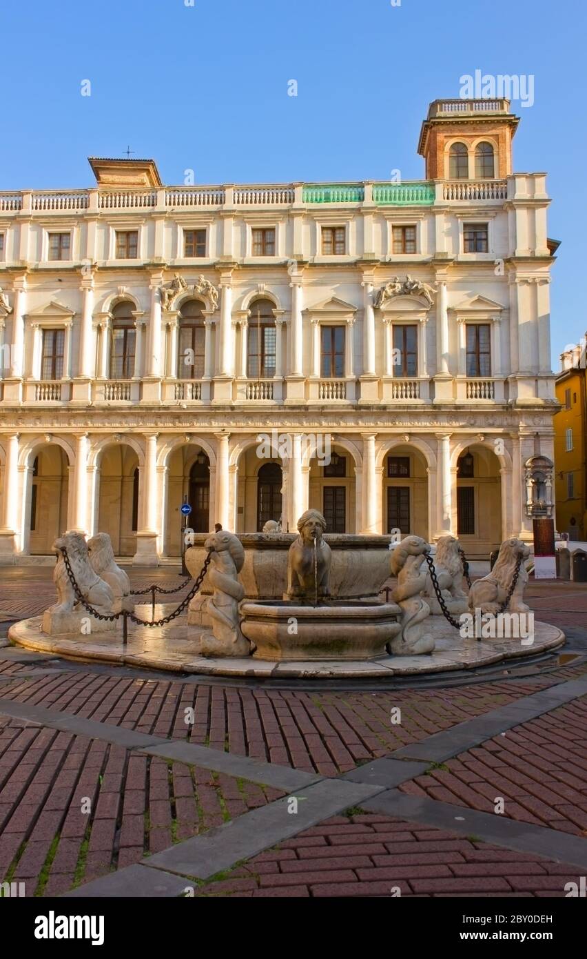 Contarini fountain hi-res stock photography and images - Alamy