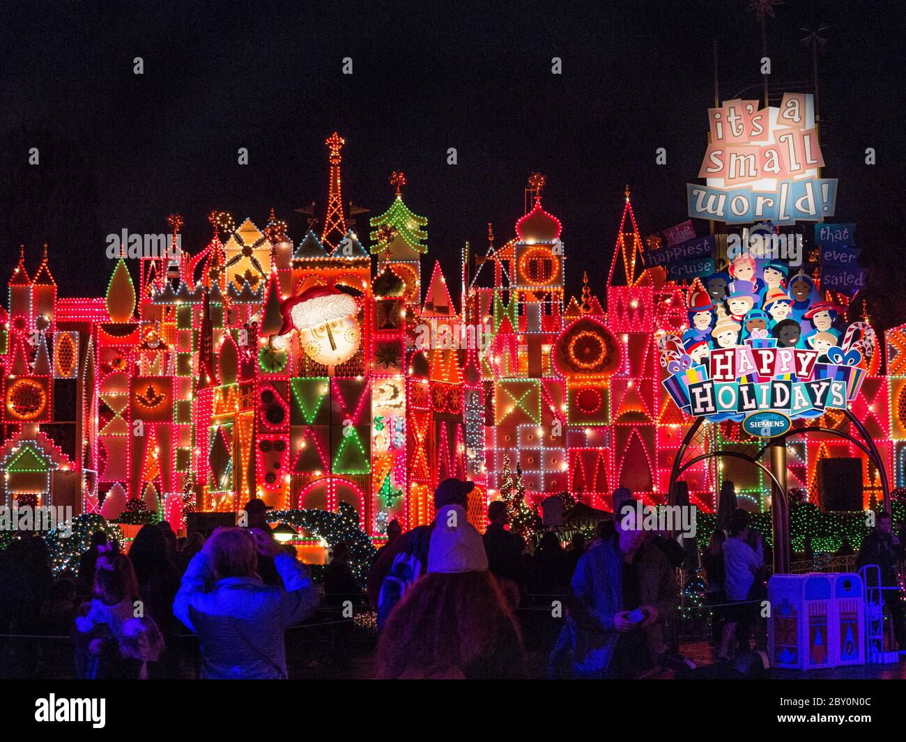 Disneyland resort hi-res stock photography and images - Alamy