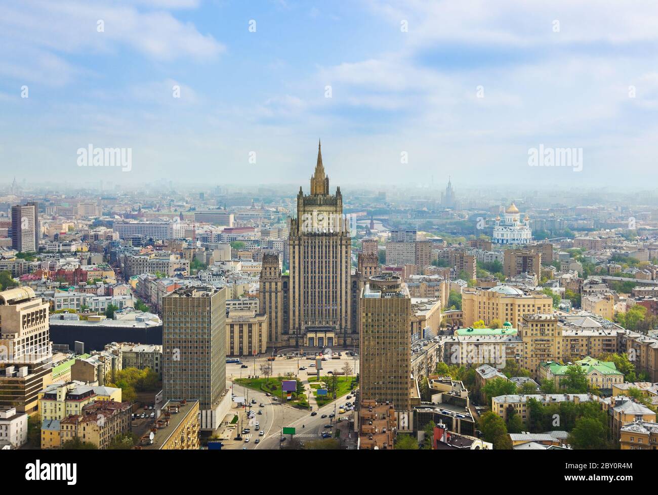 Office centre white square moscow hi-res stock photography and images ...